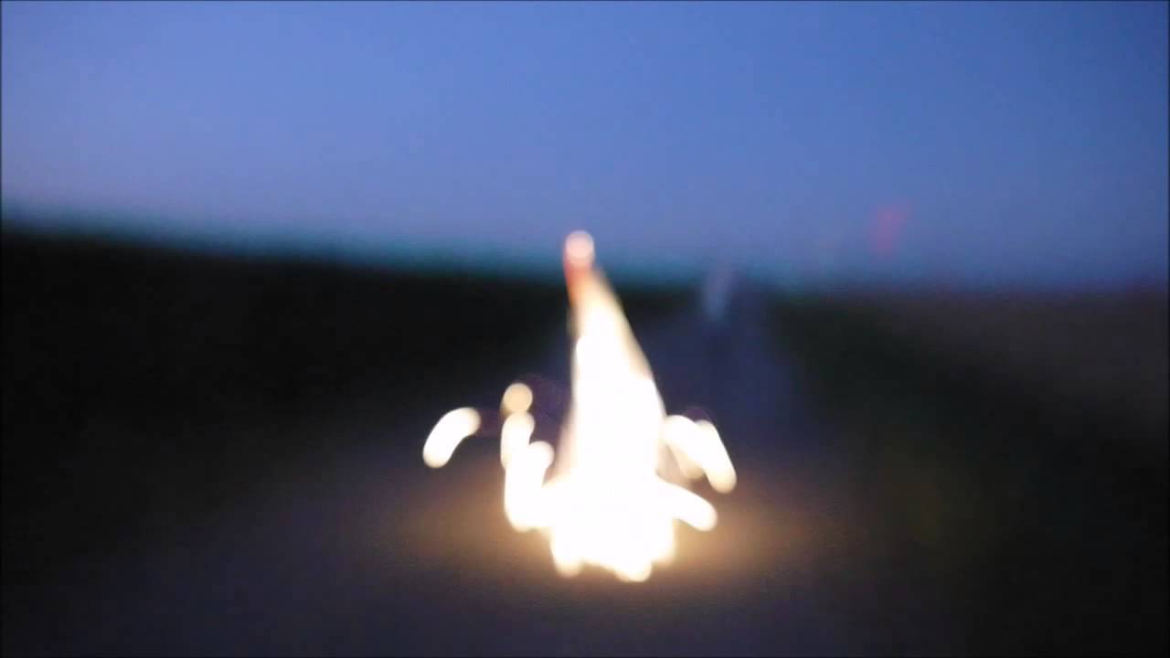 fusée banzai crépitante ! 14 juillet - YouTube