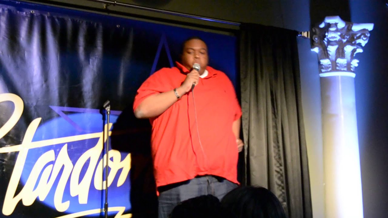 Comedian James Harris first show ever at the STAR DOME Open MIc - YouTube
