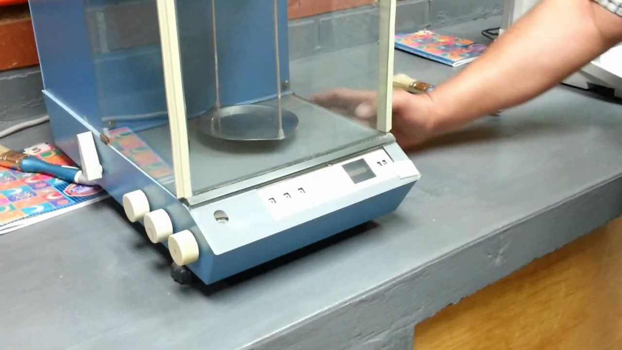 Manejo de una Balanza analítica mecánica Sauter de 4 decimales, parte 1 ...