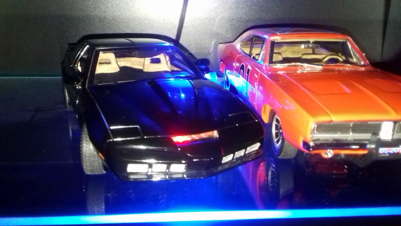 Knight Rider's K.I.T.T & Dukes Of Hazzard's General Lee - YouTube