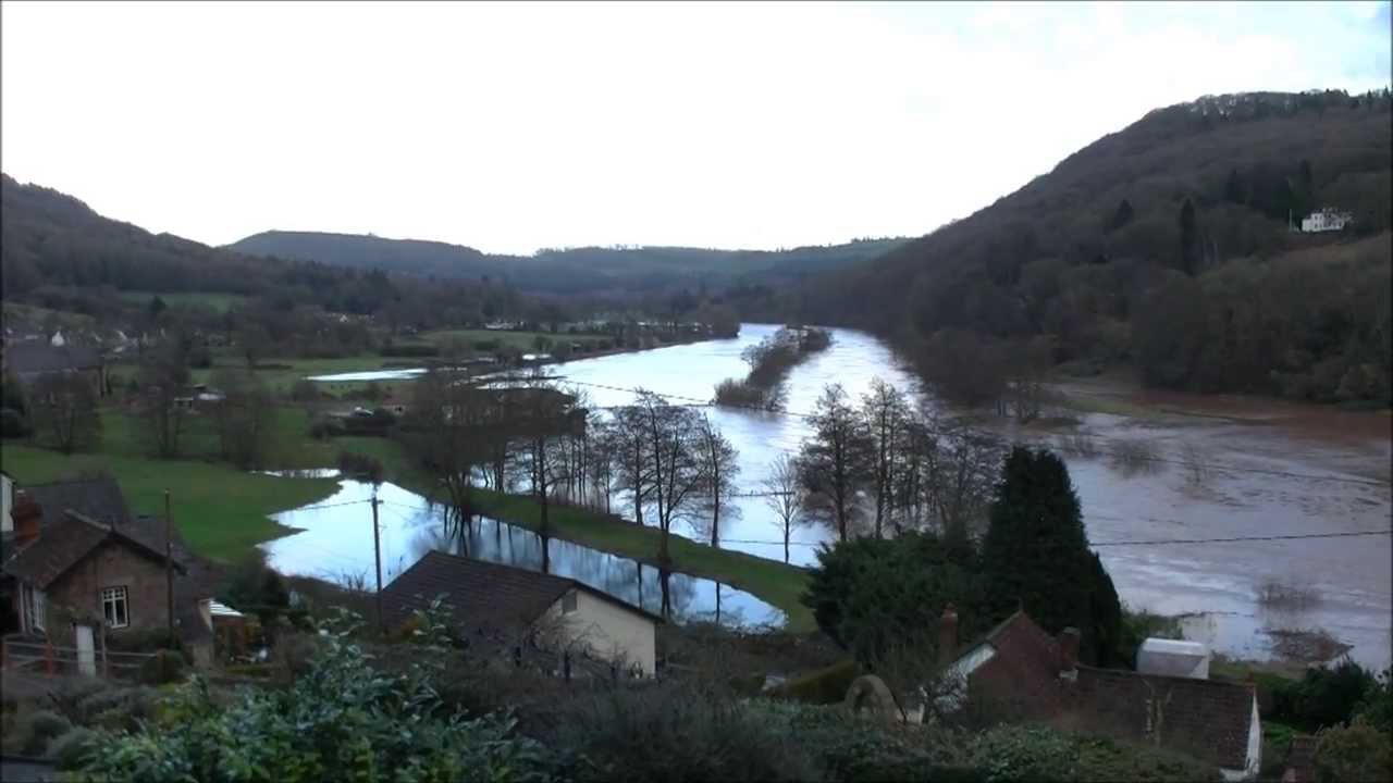 River Wye in Flood Feb 2014 - YouTube