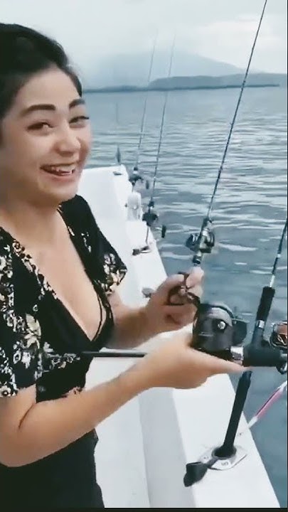 Fishing girls | Cewek mancing, mirip si teteh celine #shorts #viral - YouTube
