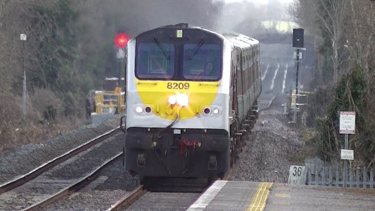 NIR 201 Class Loco + Mark 4 Intercity Train - Monasterevin, Kildare ...