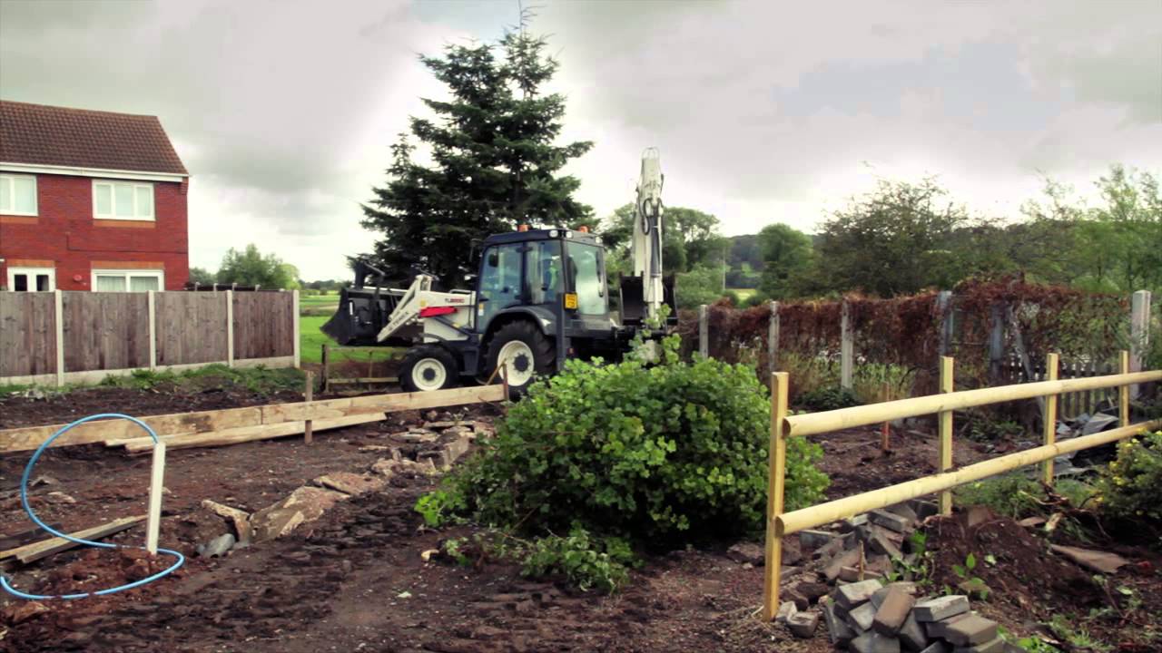 Ralph Duckett TLB890 Operator Testimonial - YouTube