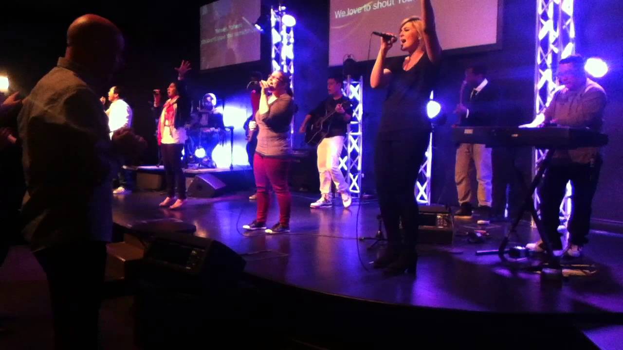 Hillsong- (Open Arms) Praise and Worship - YouTube