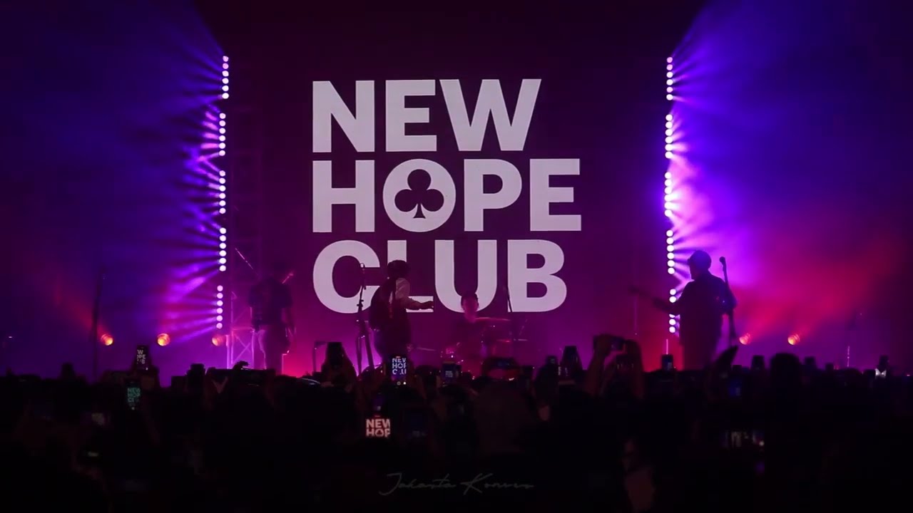 Whatever - New Hope Club (Live at Bengkel Space) - YouTube