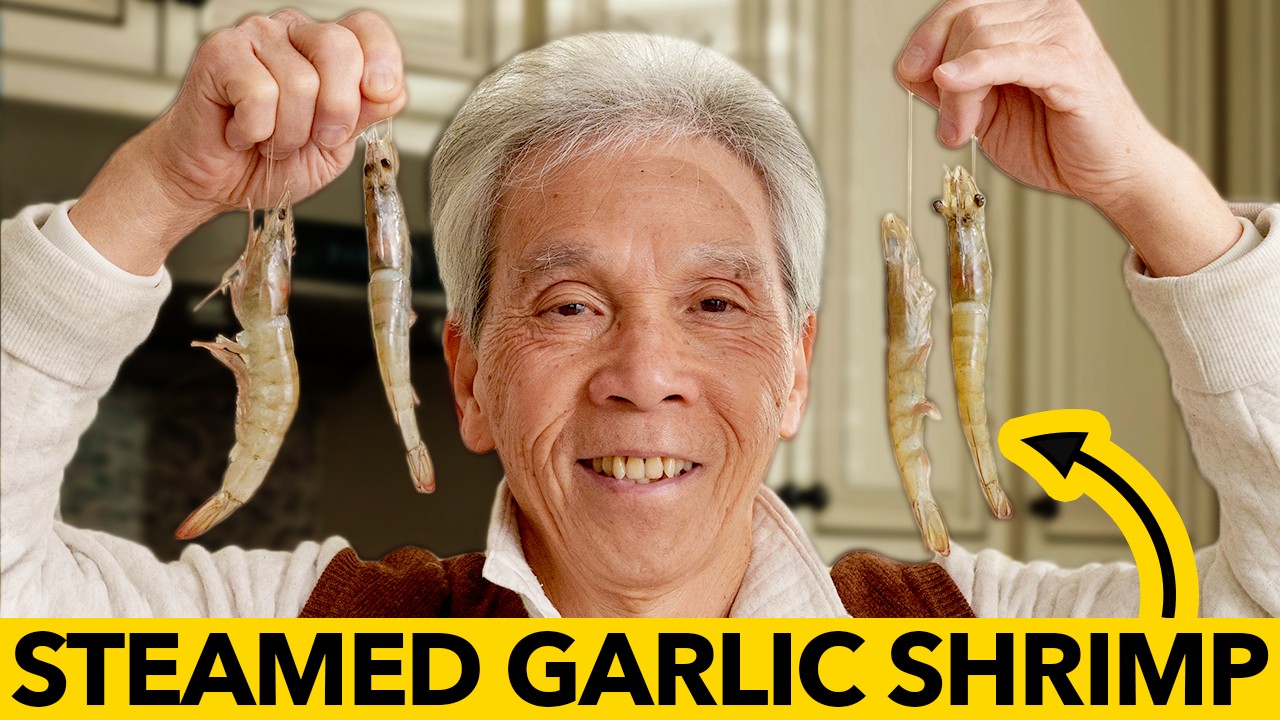 🦐 How a Chinese chef cooks Garlic Shrimp! (蒜蓉蒸蝦) - YouTube