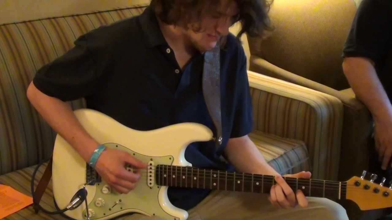 PJ Brutzman playing his personal Strat through FUCHS Full House 50 NY ...