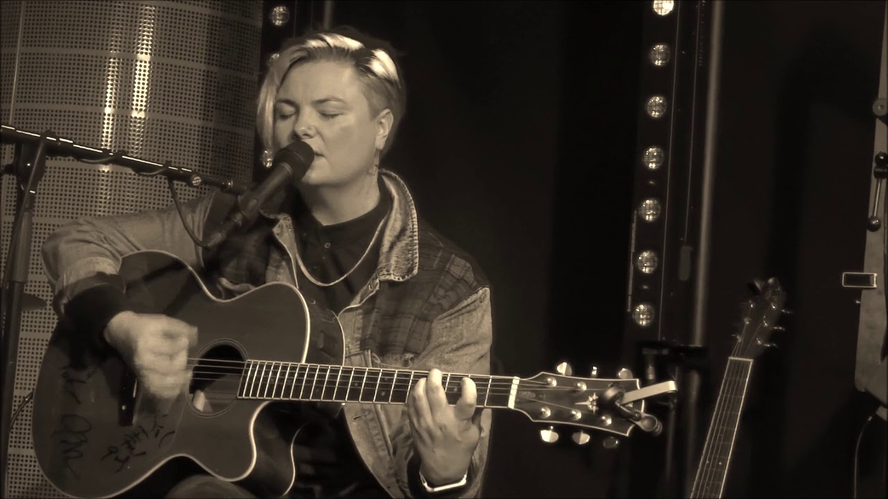 Kal Lavelle - I Fell In Love With My Friend @ Vin's Veg Out - h Club ...