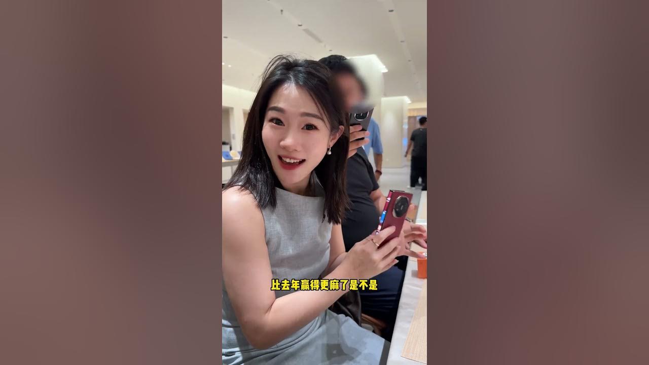 华为新款三折叠MateXT 真的好牛啊 又薄又大华为手机 华为三折叠手机 华为MateXT - YouTube