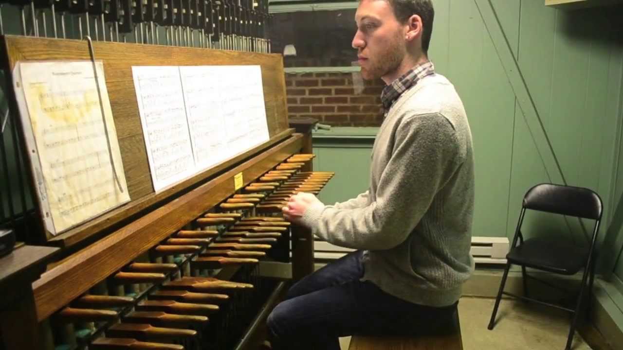 Yale Carillon | The Peddler (arr. Westcott) - YouTube
