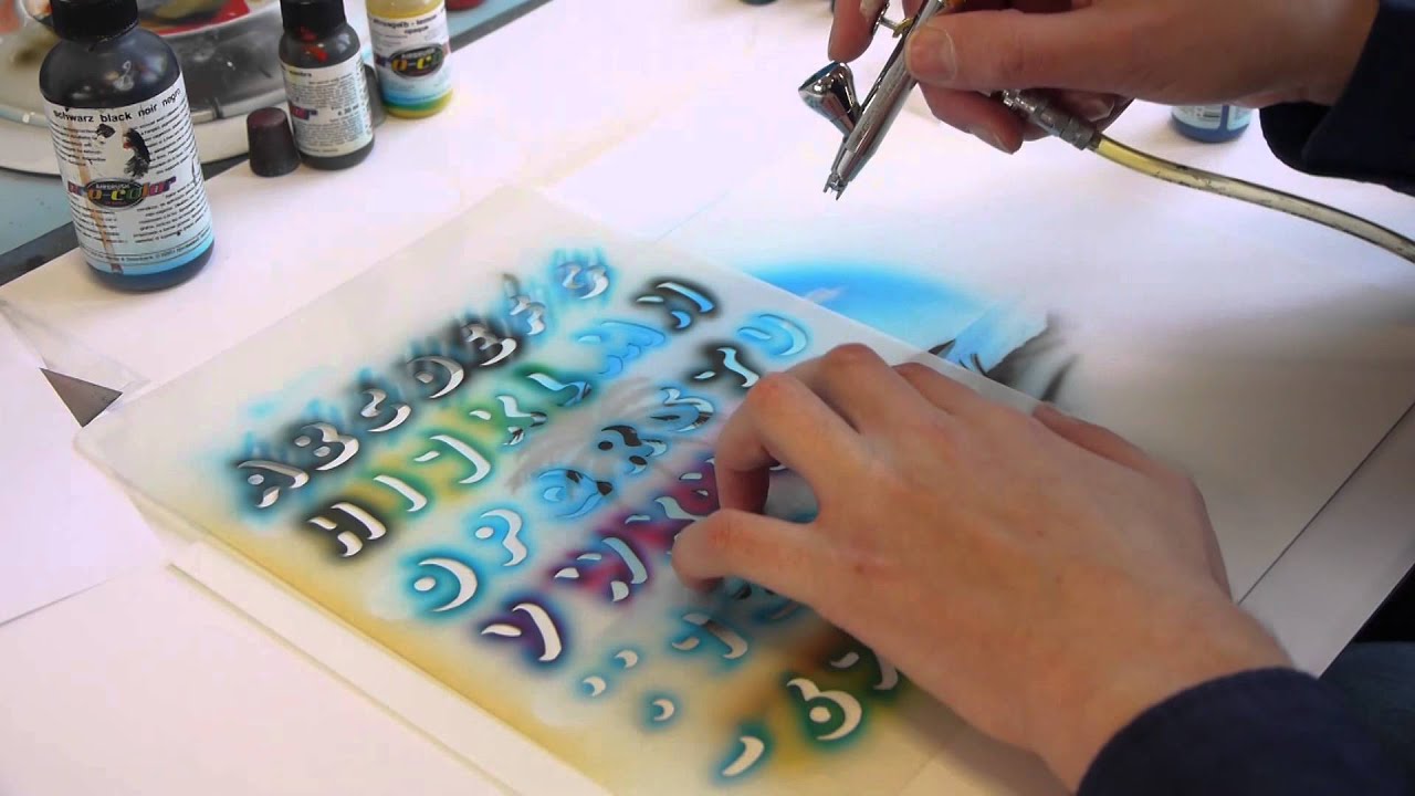 Harder & Steenbeck Airbrush: Letters - YouTube