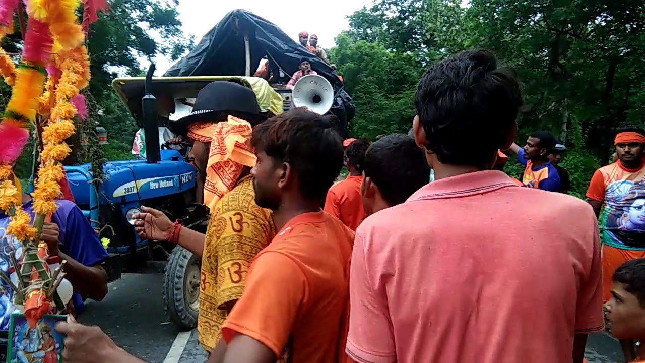 Sandeep Trivedi Kawariya Nach Rahe Har Har Mahadev - YouTube