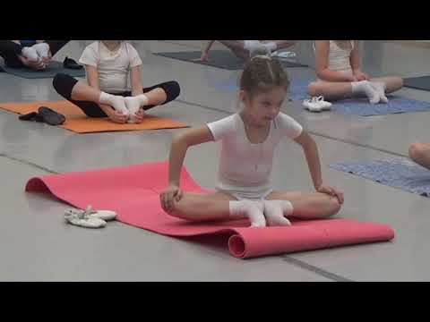 10 Часть.Урок балета для детей. Развитие данных у детей. Первые шаги в хореографии. Растяжка