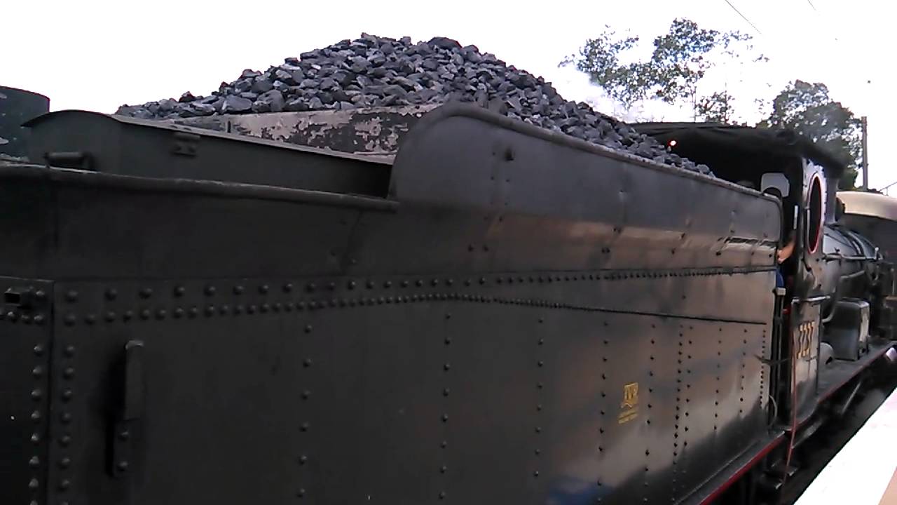 3237 sits at mulgrave station nsw - YouTube