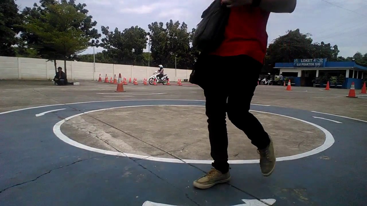 Sirkuit test drive Pembuatan SIM C - YouTube