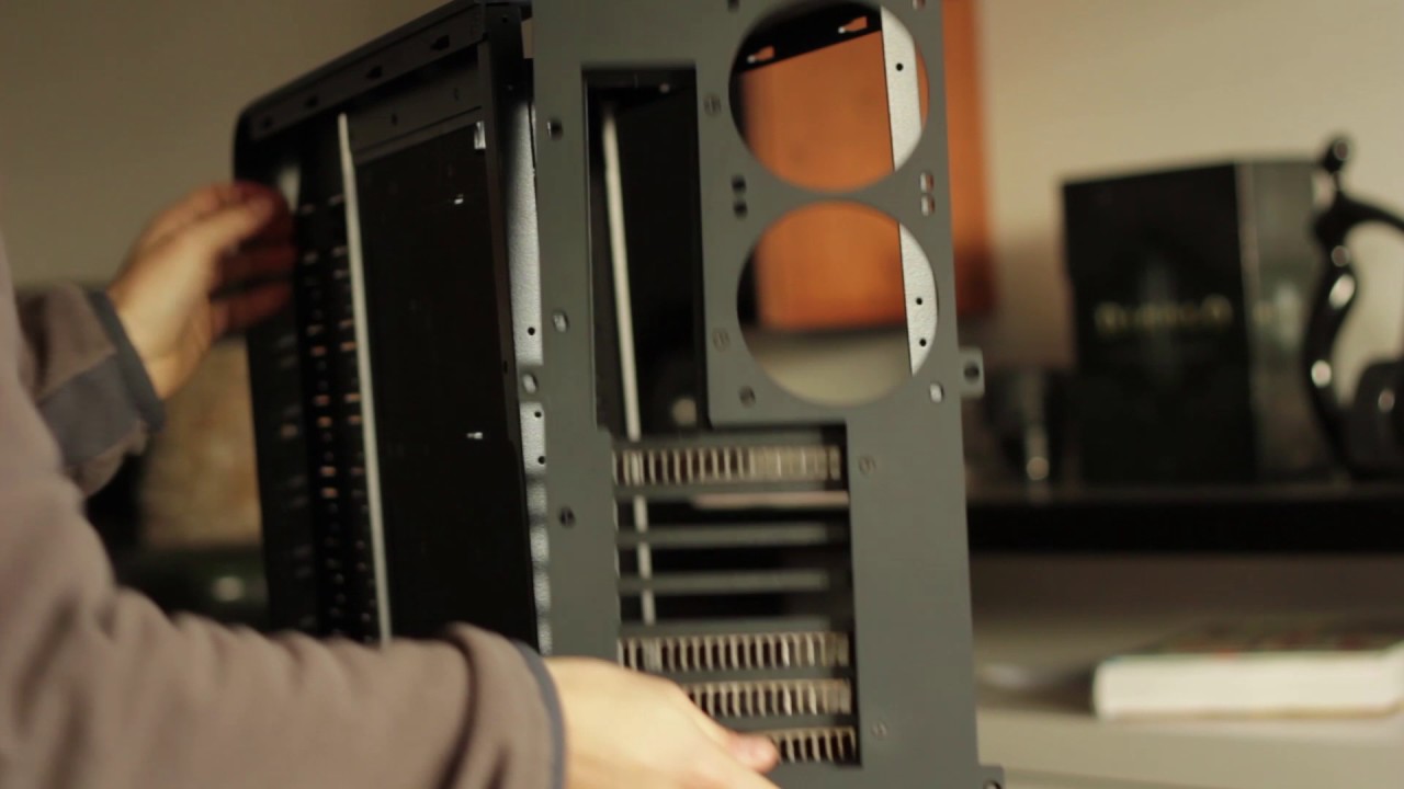 Silverstone TJ07 Custom Backplate & MB TRay - YouTube