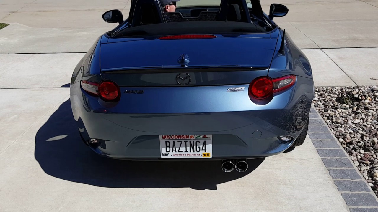 2016 Goodwin Twin Tip Q exhaust - YouTube