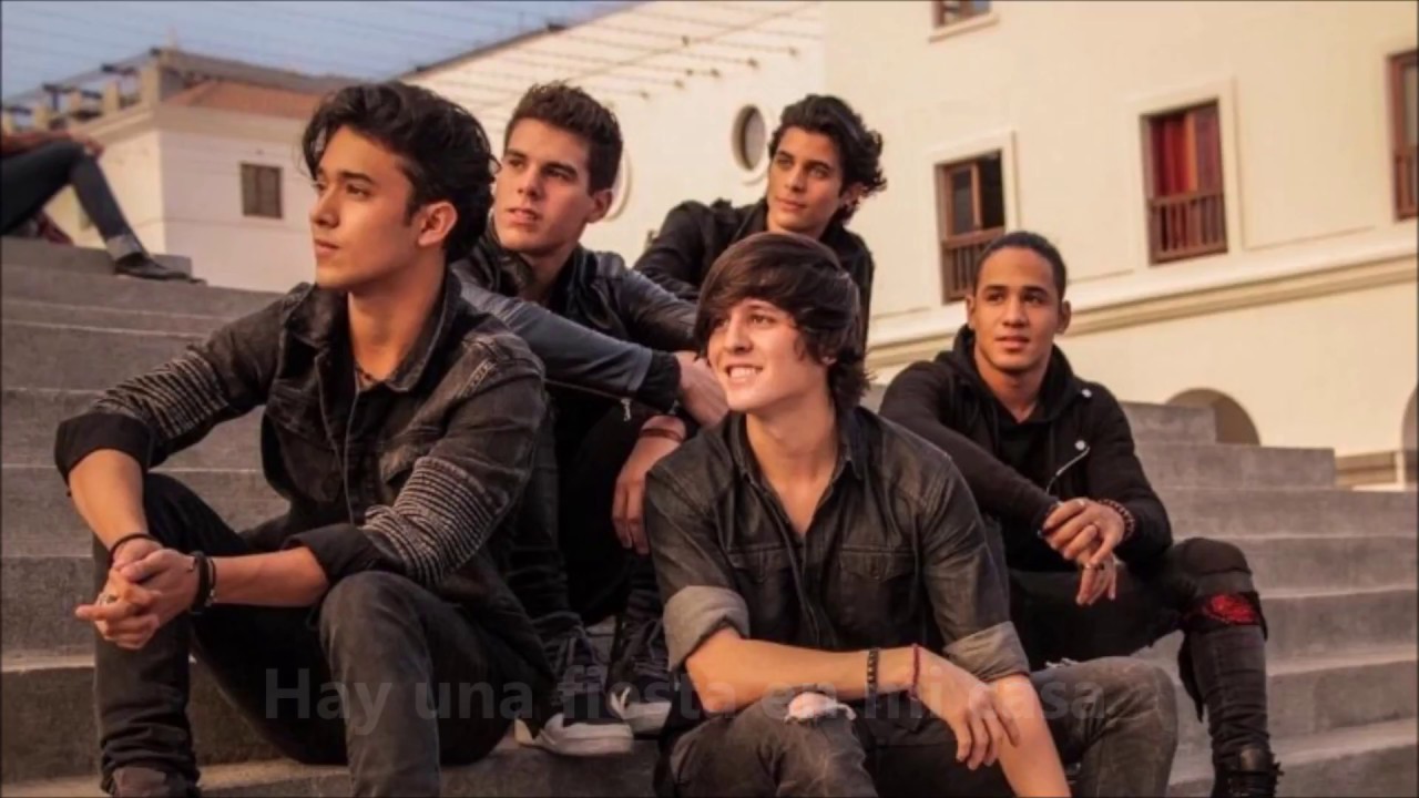CNCO - Fiesta en mi casa (letra) Oficial - YouTube