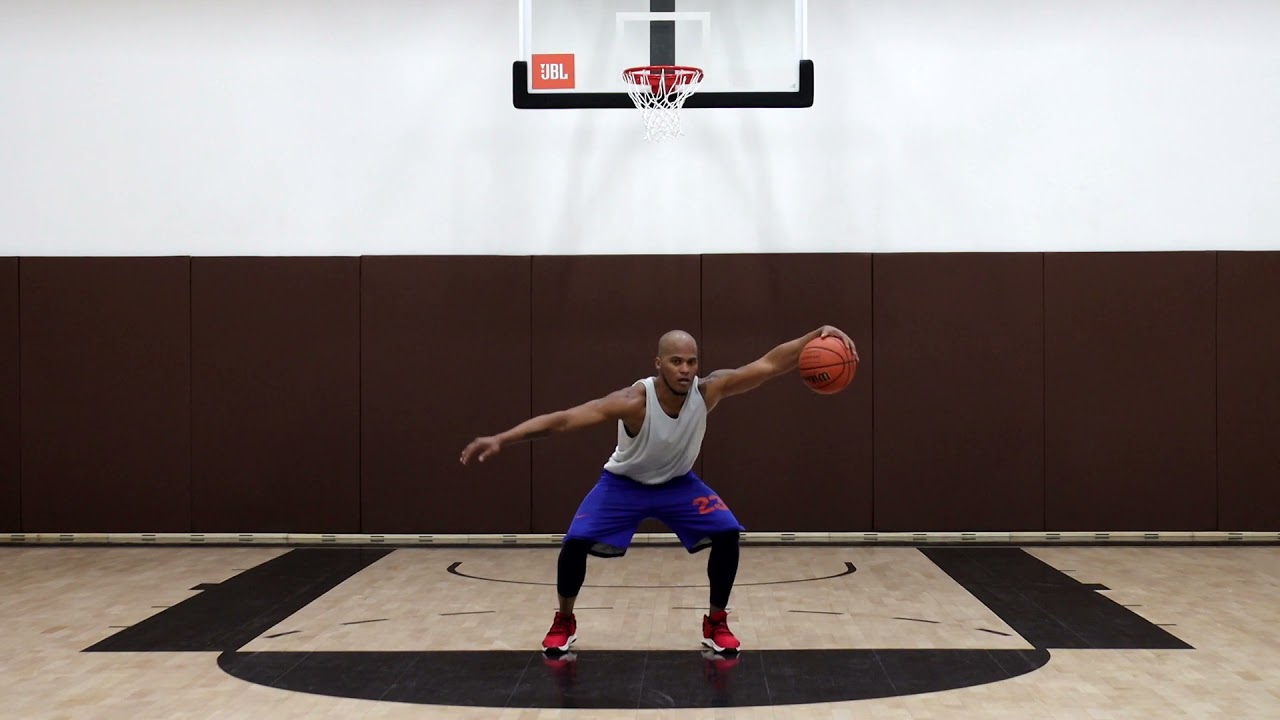 Basketball Drill 🏀 In&Out — Crossover: Enhance Ball-Handling Skills ...