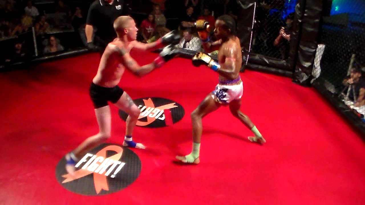 Tyger Banks vs Austin Apollos SUW9 - YouTube