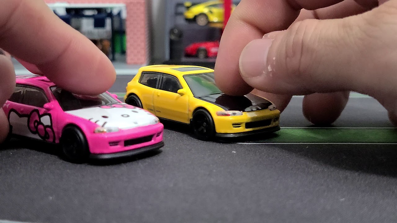 Hello Kitty Honda Civic EG - YouTube