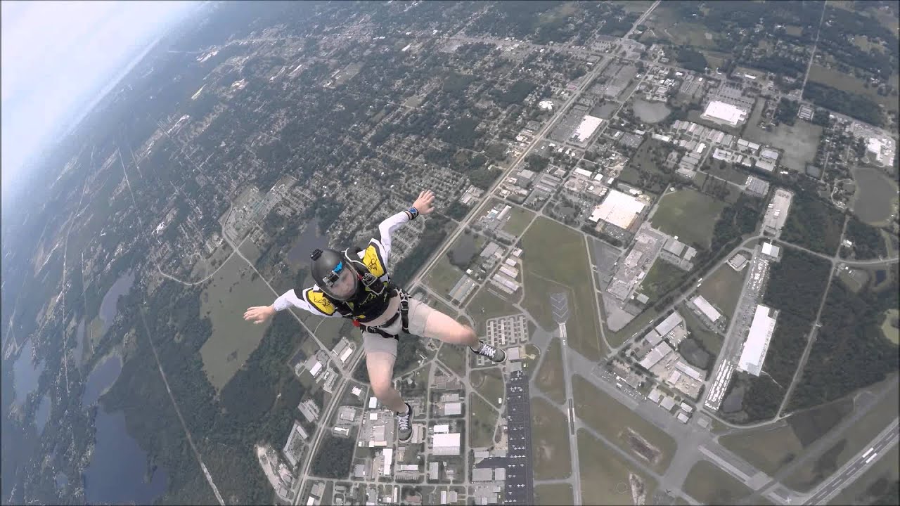 Skydive Deland- Tracking Jump Montage - YouTube
