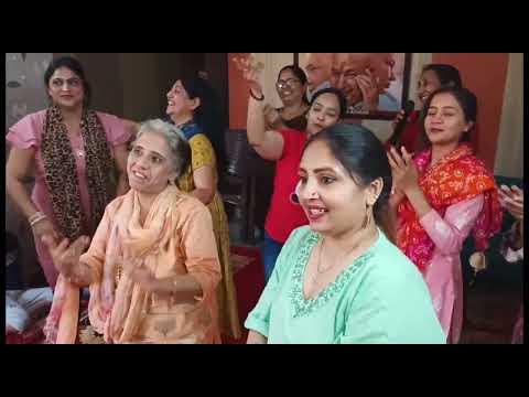Guruji satsang🙏Guruji ke bade mandir main shivling ke darshan, Neerja aunty ne Guruji ke lie ...