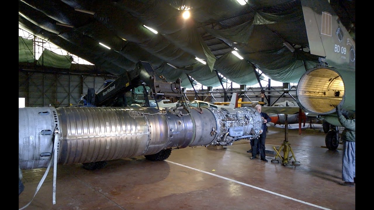 Montage moteur ATAR 9C dans Mirage 5 BD 09 (full version) - YouTube