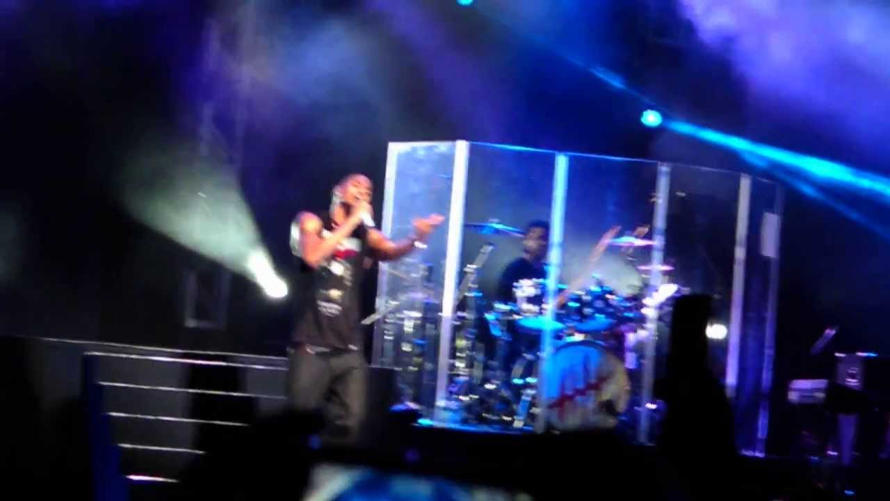 Trey Songz - "Dive In" (Live) - YouTube