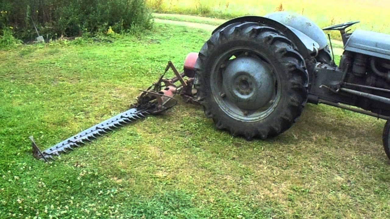 INTERNATIONAL B-23 FINGER BAR MOWER - YouTube