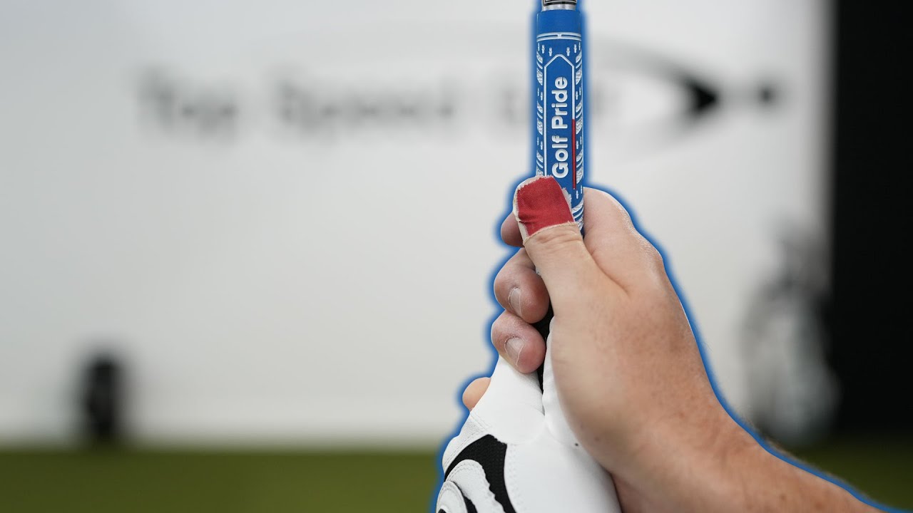 Are You Holding The Golf Club Correctly?! | Building The Perfect Grip ...