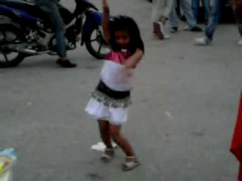 minik  dansoz   sali  cemne