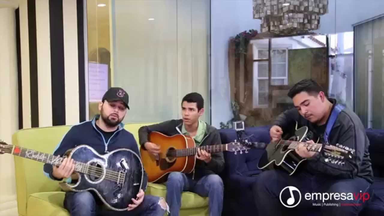 Christian Ontiveros Y Eddie Hernandez- Con La Suela Roja (2015) - YouTube