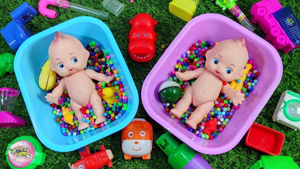 Oddly Satisfying ASMR Baby Candy || Bathing a cute baby doll with ...