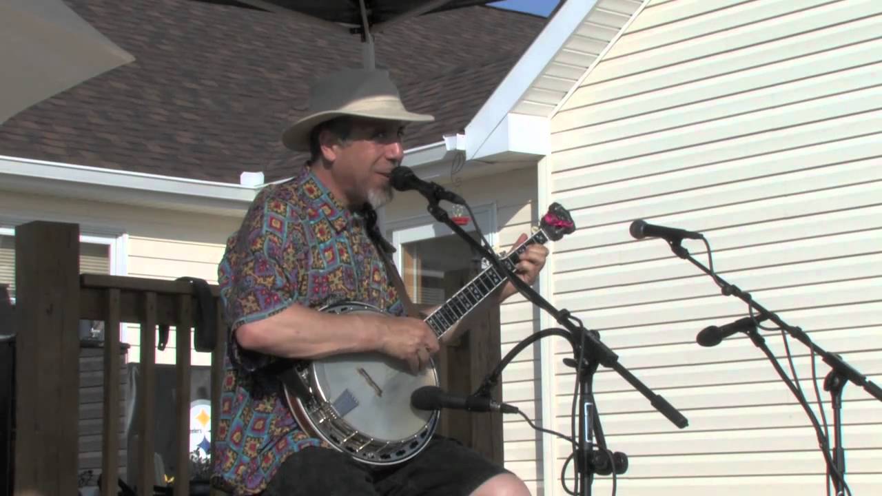 Banjer Dan - Roll in My Sweet Baby's Arms - YouTube