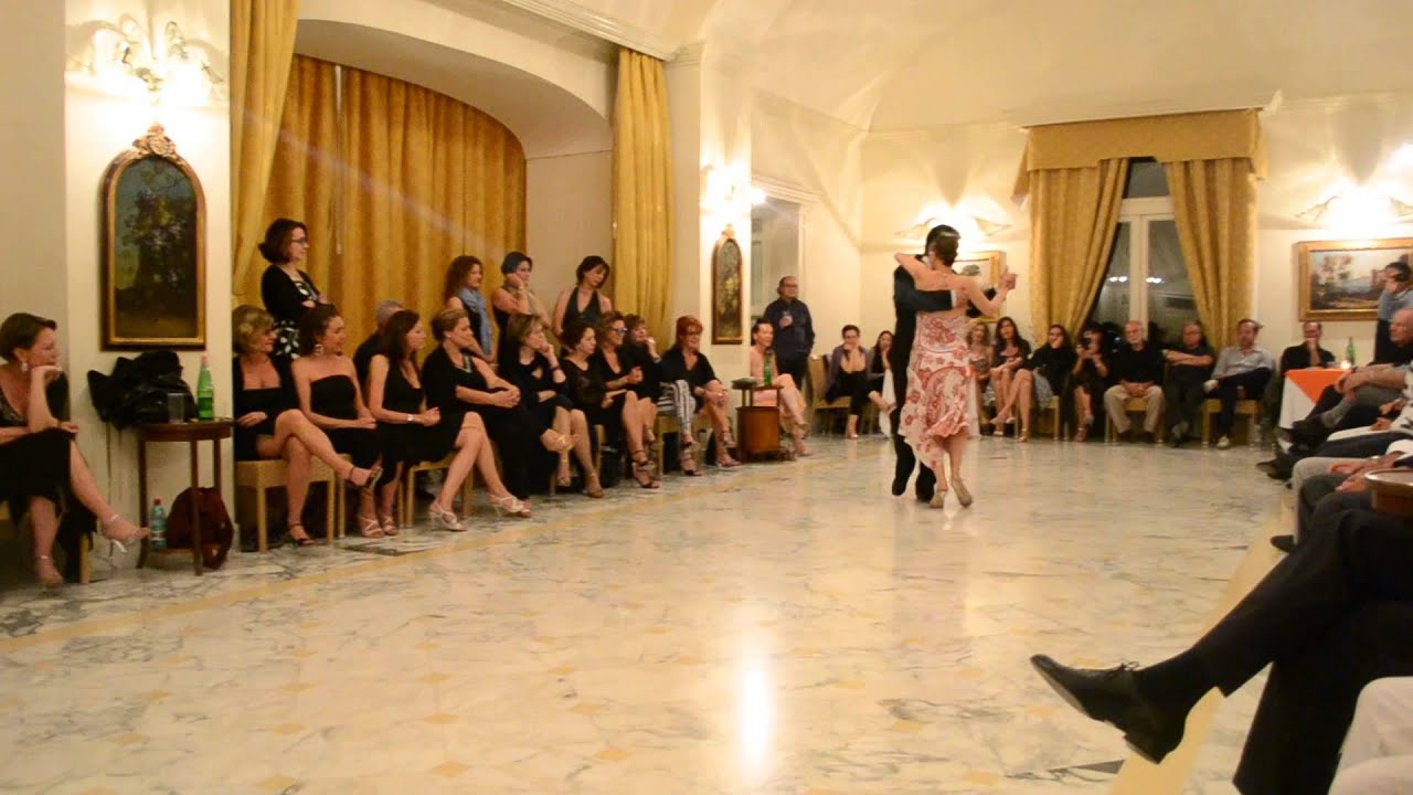 Osvaldo Roldan e Anna Maria Ferrara- Milonga- Villa Angelina - YouTube