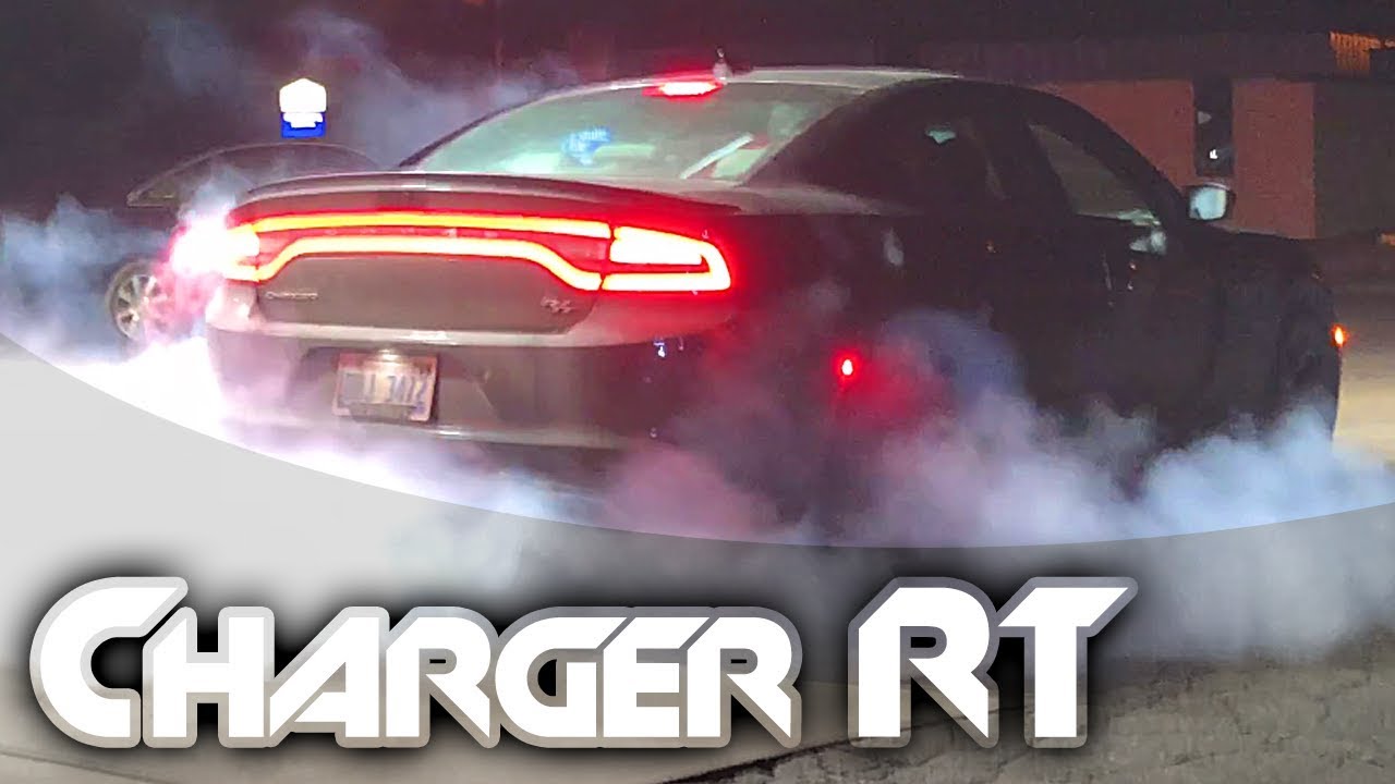 How To BURNOUT In A Charger - YouTube