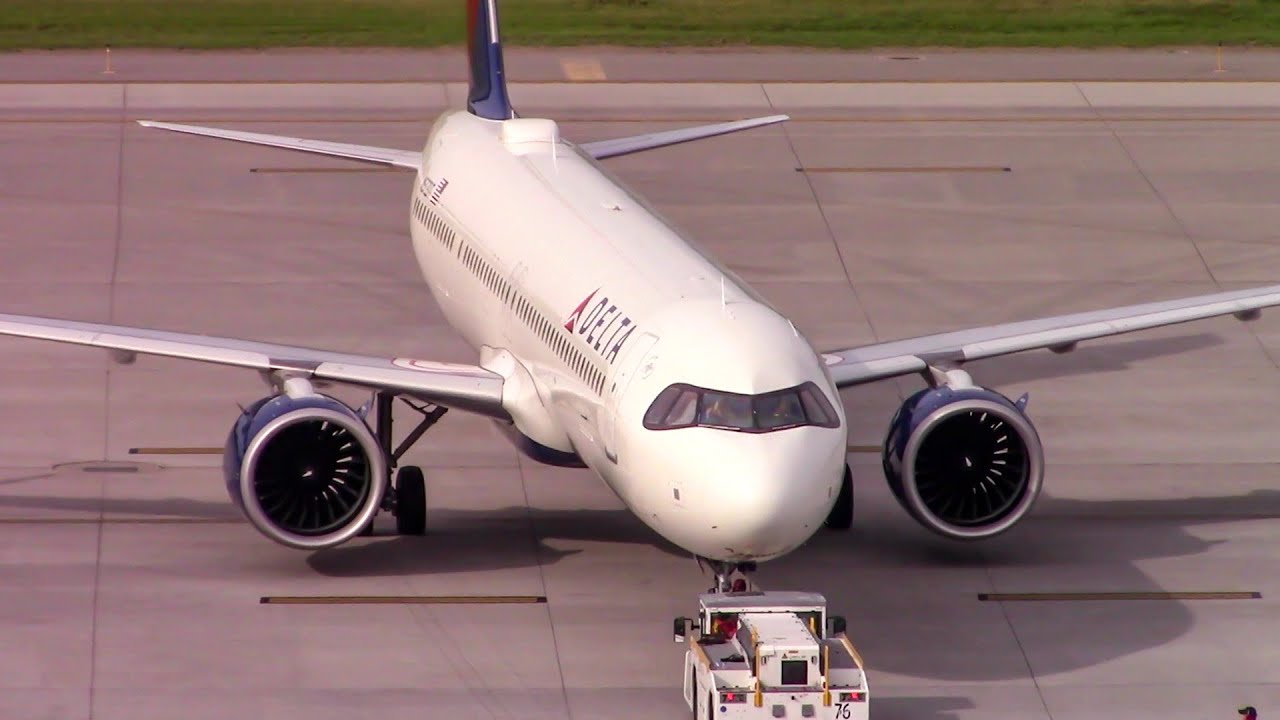 17 Minutes Of Glorious Plane Spotting at Minneapolis/St.Paul ...