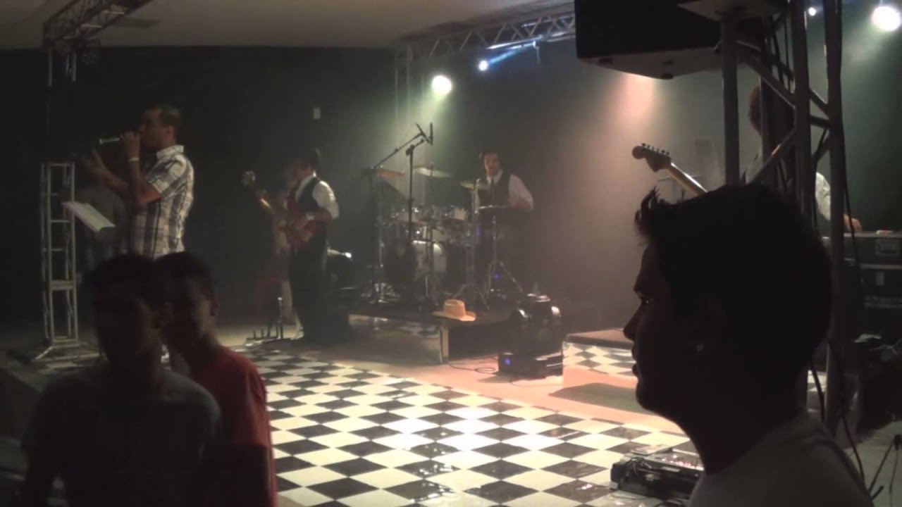 BANDA BAILE BH Camarote Clube Conquistano Itaguara MG - YouTube