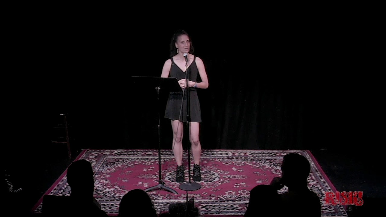 Daralyse Lyons Performs at the RISK! Live Show on 08.22.19 - YouTube