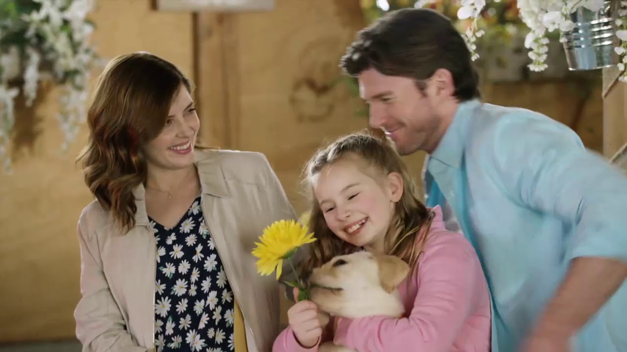 Hallmark Channel Weekends | Love Unleashed - YouTube