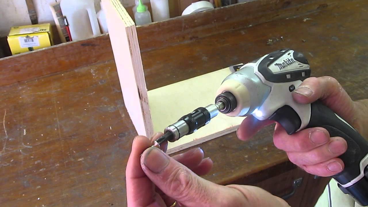 Pivot Holder Dewalt - YouTube