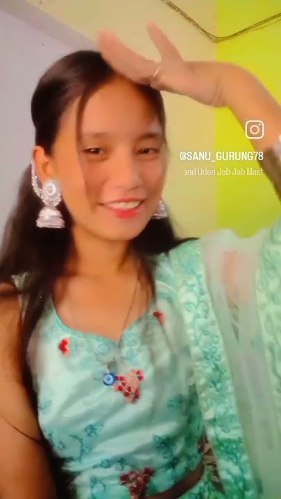 Tujhe chand ke bahane dekhu 💞💗 #song #bollywood #love || Sanu Gurung ️ #shortvideo - YouTube