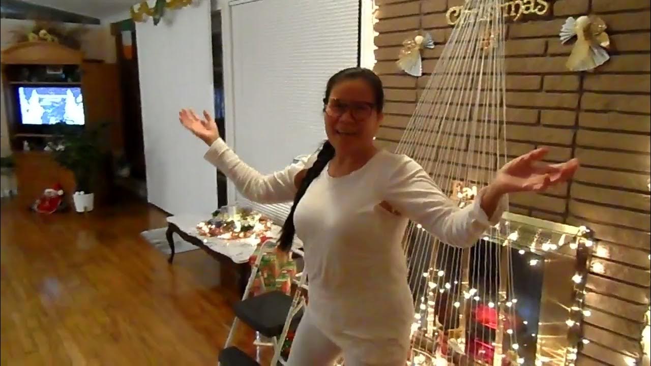 12.02 - It's beginning to look a lot like Christmas - Bing Crosby - YouTube