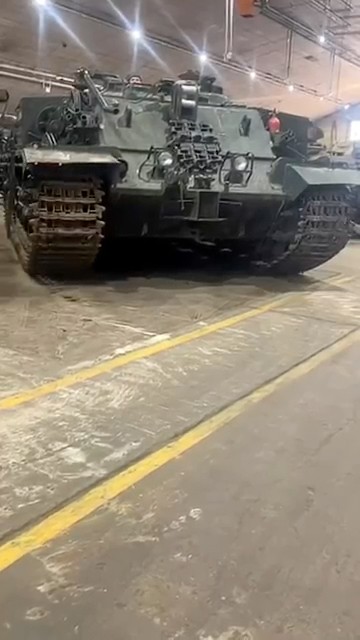 Putting the Conqueror Armoured Recovery Vehicle (ARV) to bed 💤 - YouTube