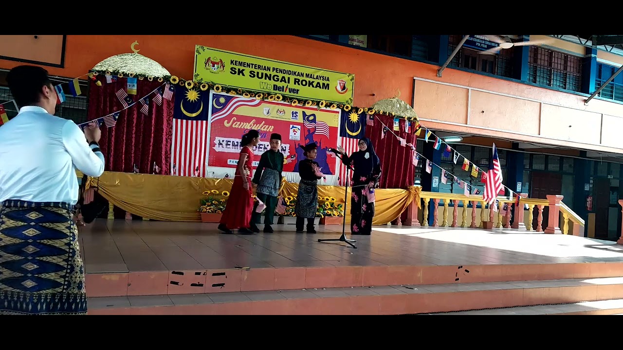 Persembahan 4 bahasa sempena Sambutan Bulan Kemerdekaan 2022 - YouTube
