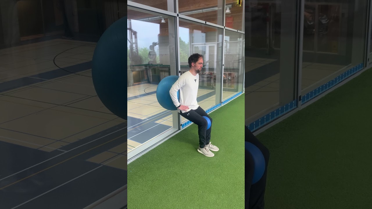 SB WALL SQUAT YB SQUEEZE - YouTube