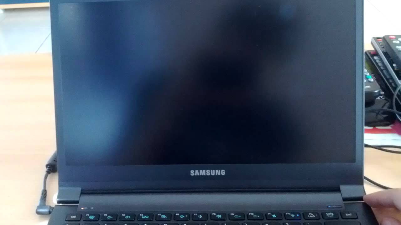 Samsung ATIV Book 9 booting Arch Linux - YouTube