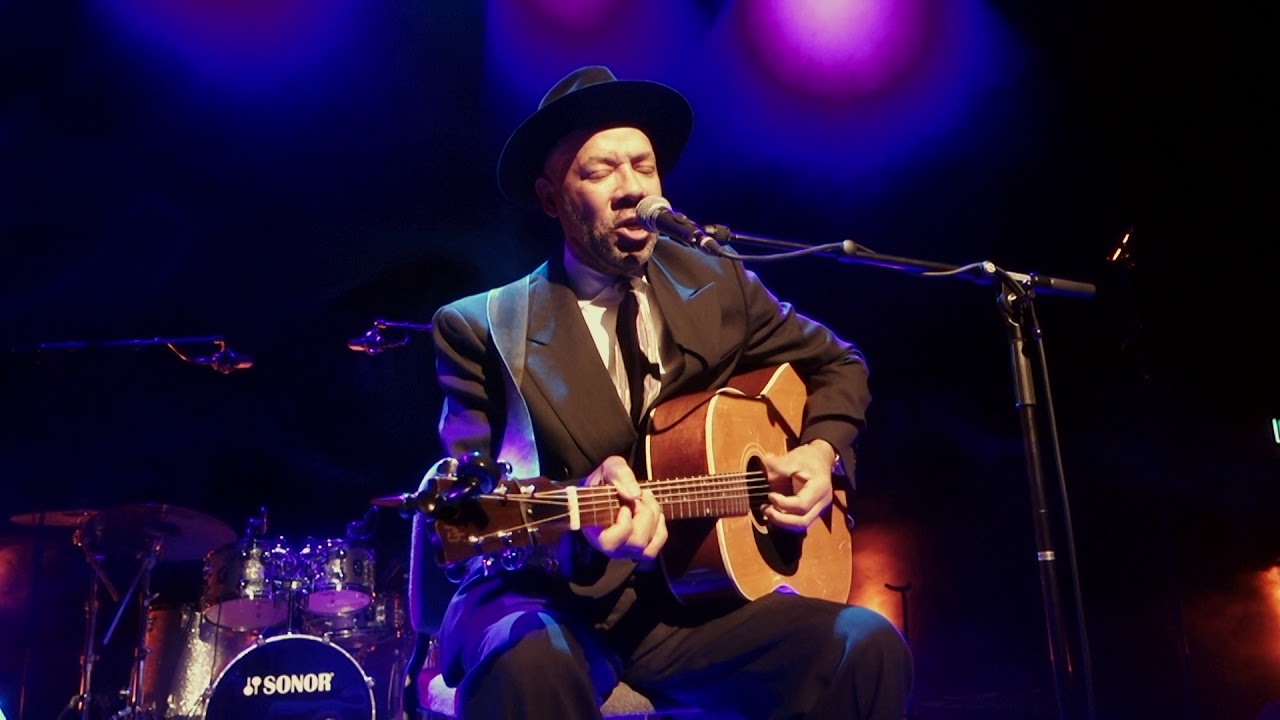 Michael Roach - Noah | An Evening With The Blues | 24/03/2018 - YouTube